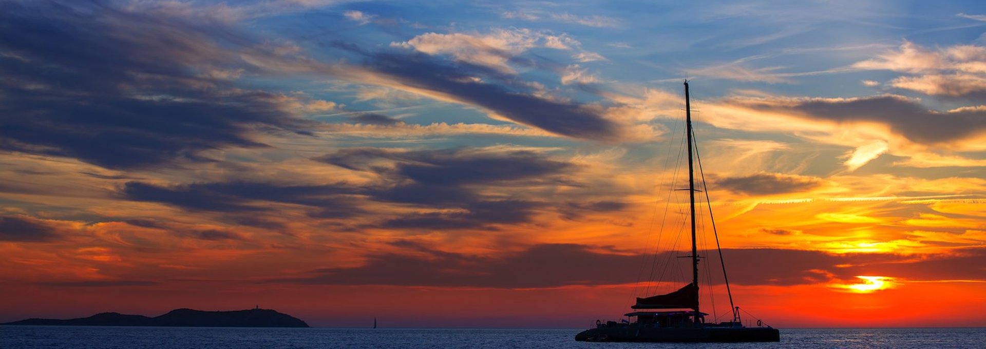 Hotel in San Antonio Beach, Ibiza | Hotel Abrat