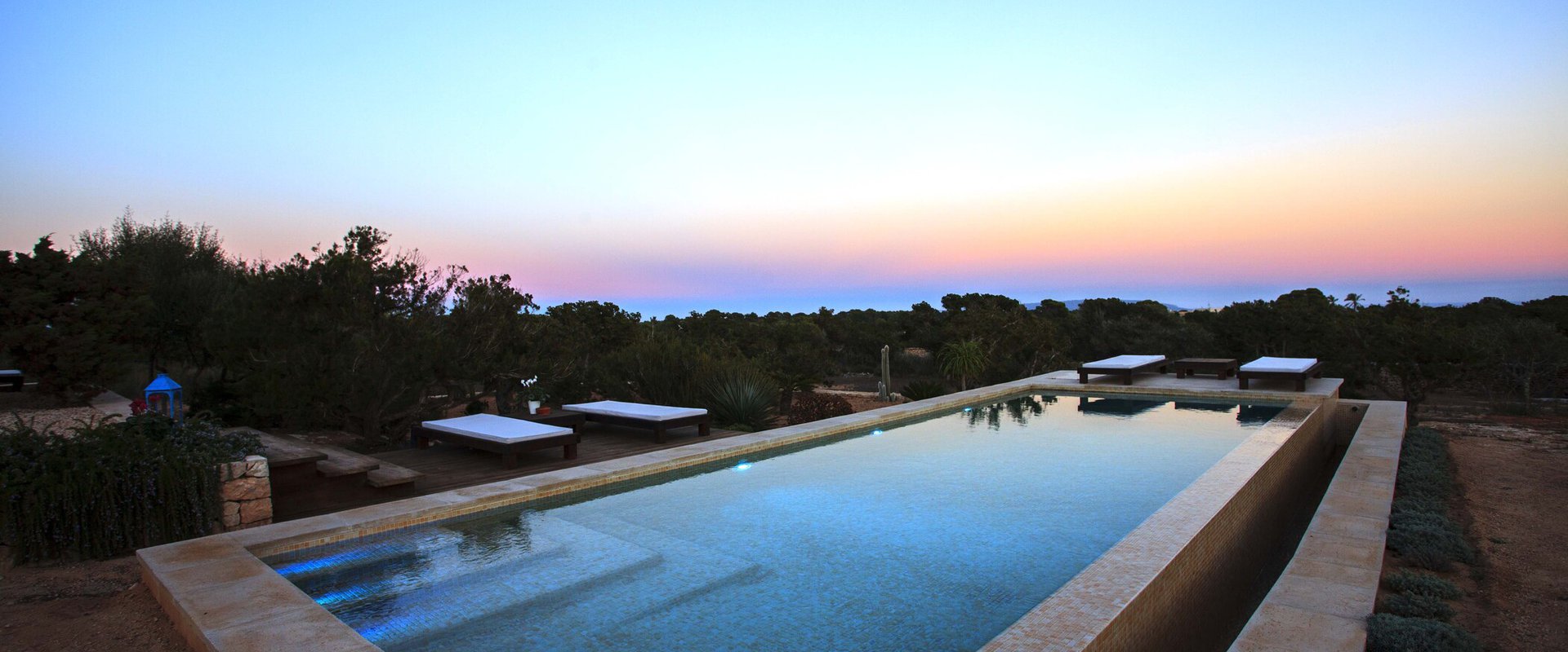 FORMENTERA: EL ORIGEN HYPPIE DEL TURISMO. LOS AÑOS 60