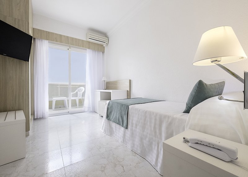 Hotel en El Arenal, Mallorca | azuLine Hotel Bahamas & Bahamas II